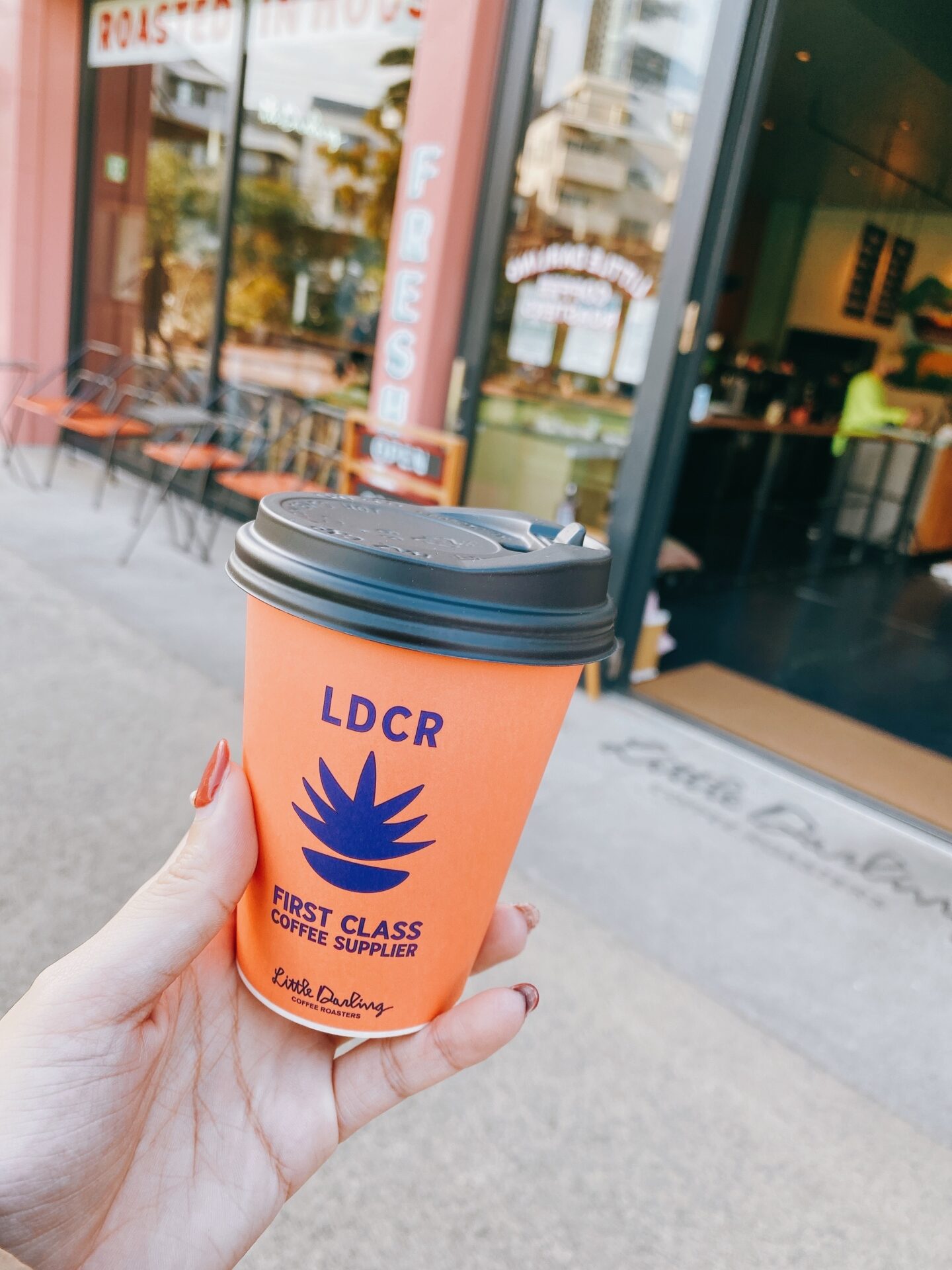 港区の天気の良い日に行きたい芝生のあるカフェ Little Darling Coffee Roasters | 六本木のシステム開発会社のブログ